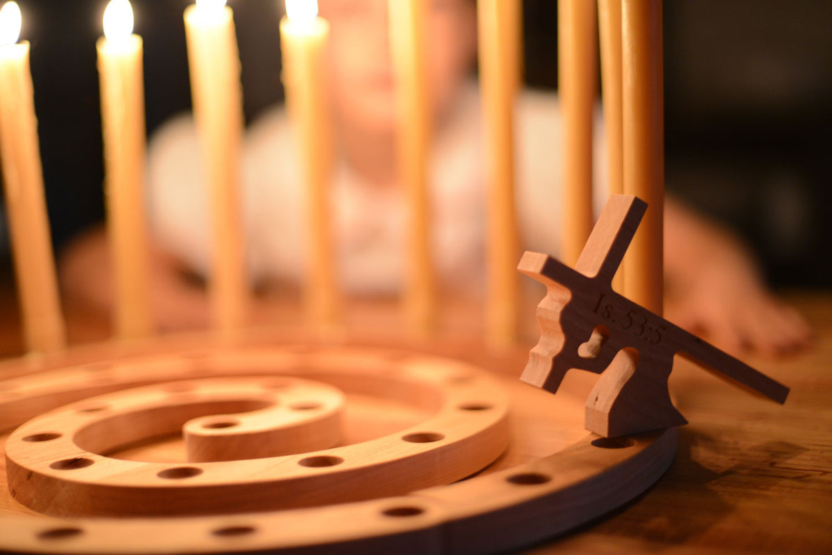 Cradle-to-Cross Wreath - Wooden Advent and Lent Spiral Calendar – The ...
